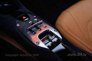 Sarkans Ferrari 296 2024 Tallina, ar dzinēja tilpumu 3.00 L un nobraukumu 3 tūkst. km par 332000 €, foto 25 vietnē AUTOMOTO.COM.LV