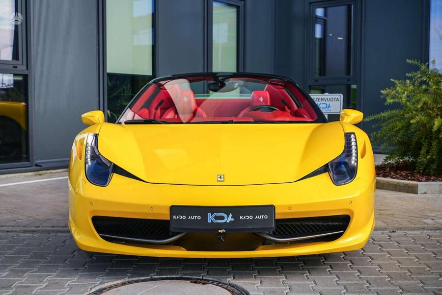 Pelēks Ferrari 458 2014 Kauņa, ar dzinēja tilpumu 4.50 L un nobraukumu 64 tūkst. km par 195550 €, foto 3 vietnē AUTOMOTO.COM.LV