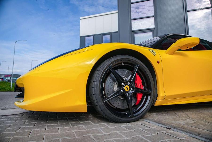 Pelēks Ferrari 458 2014 Kauņa, ar dzinēja tilpumu 4.50 L un nobraukumu 64 tūkst. km par 195550 €, foto 8 vietnē AUTOMOTO.COM.LV