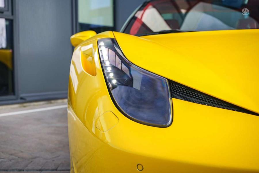 Pelēks Ferrari 458 2014 Kauņa, ar dzinēja tilpumu 4.50 L un nobraukumu 64 tūkst. km par 195550 €, foto 9 vietnē AUTOMOTO.COM.LV