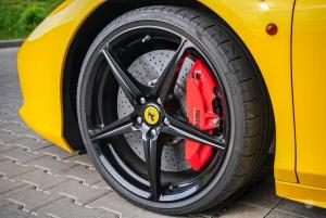 Pelēks Ferrari 458 2014 Kauņa, ar dzinēja tilpumu 4.50 L un nobraukumu 64 tūkst. km par 195550 €, foto 12 vietnē AUTOMOTO.COM.LV