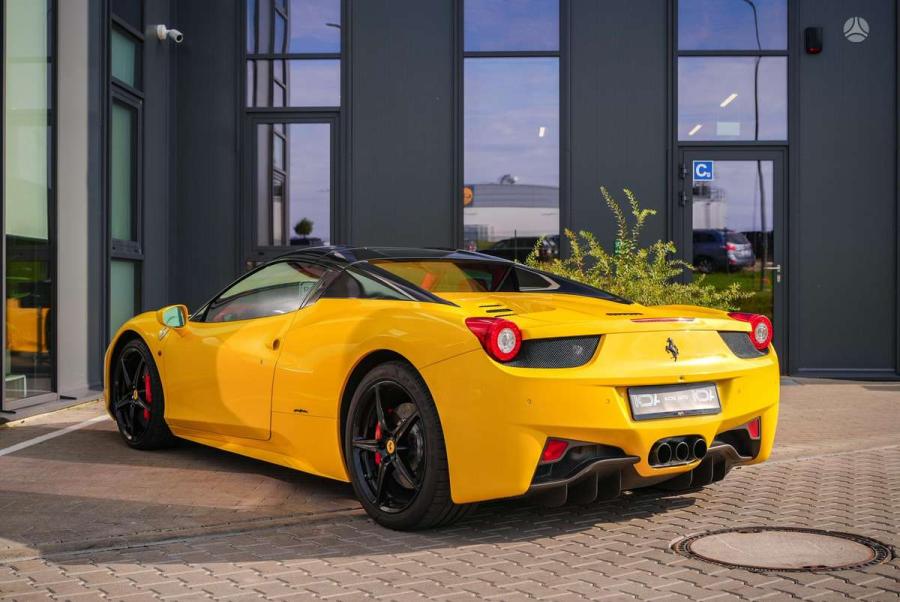 Pelēks Ferrari 458 2014 Kauņa, ar dzinēja tilpumu 4.50 L un nobraukumu 64 tūkst. km par 195550 €, foto 18 vietnē AUTOMOTO.COM.LV