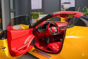 Pelēks Ferrari 458 2014 Kauņa, ar dzinēja tilpumu 4.50 L un nobraukumu 64 tūkst. km par 195550 €, foto 27 vietnē AUTOMOTO.COM.LV