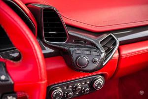 Pelēks Ferrari 458 2014 Kauņa, ar dzinēja tilpumu 4.50 L un nobraukumu 64 tūkst. km par 195550 €, foto 36 vietnē AUTOMOTO.COM.LV
