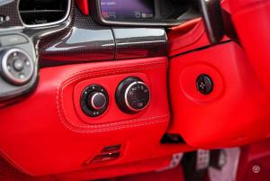 Pelēks Ferrari 458 2014 Kauņa, ar dzinēja tilpumu 4.50 L un nobraukumu 64 tūkst. km par 195550 €, foto 37 vietnē AUTOMOTO.COM.LV