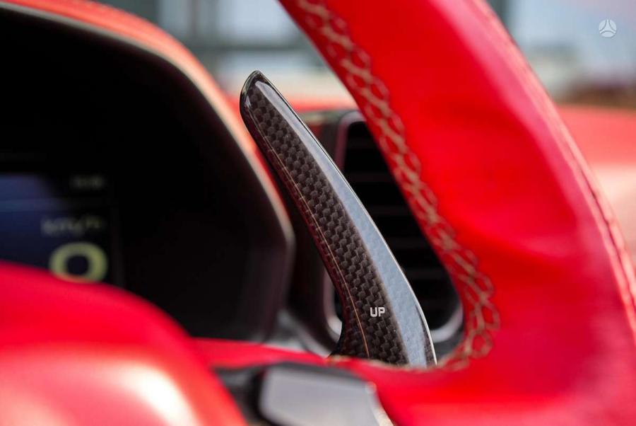 Pelēks Ferrari 458 2014 Kauņa, ar dzinēja tilpumu 4.50 L un nobraukumu 64 tūkst. km par 195550 €, foto 41 vietnē AUTOMOTO.COM.LV