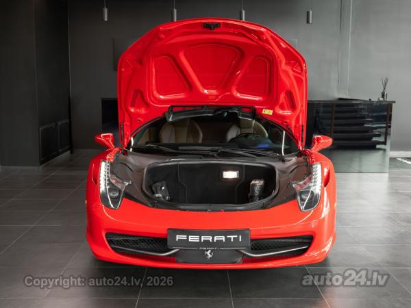 Sarkans Ferrari 458-italia 2011 Tallina, ar dzinēja tilpumu 4.50 L un nobraukumu 50 tūkst. km par 199900 €, foto 7 vietnē AUTOMOTO.COM.LV