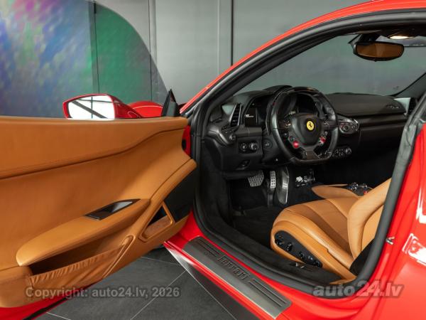 Sarkans Ferrari 458-italia 2011 Tallina, ar dzinēja tilpumu 4.50 L un nobraukumu 50 tūkst. km par 199900 €, foto 10 vietnē AUTOMOTO.COM.LV