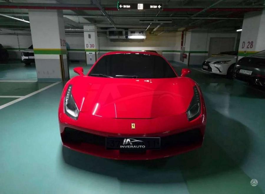 Красный Феррари 488 GTB 2016 в Вильнюс, объемом двигателя 3.90 л и пробегом 37 тыс. км за 123000 €, фото 4 на AUTOMOTO.COM.LV