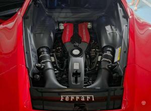 Красный Феррари 488 GTB 2016 в Вильнюс, объемом двигателя 3.90 л и пробегом 37 тыс. км за 123000 €, фото 8 на AUTOMOTO.COM.LV