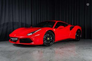 Sarkans Ferrari 488 GTB 2017 Viļņa, ar dzinēja tilpumu 3.90 L un nobraukumu 57 tūkst. km par 169999 €, foto 1 vietnē AUTOMOTO.COM.LV