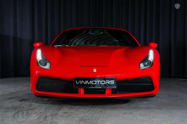Красный Феррари 488 GTB 2017 в Вильнюс, объемом двигателя 3.90 л и пробегом 57 тыс. км за 169999 €, фото 3 на AUTOMOTO.COM.LV