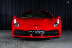 Красный Феррари 488 GTB 2017 в Вильнюс, объемом двигателя 3.90 л и пробегом 57 тыс. км за 169999 €, фото 3 на AUTOMOTO.COM.LV