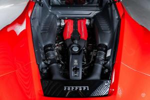 Красный Феррари 488 GTB 2017 в Вильнюс, объемом двигателя 3.90 л и пробегом 57 тыс. км за 169999 €, фото 14 на AUTOMOTO.COM.LV