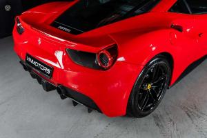 Красный Феррари 488 GTB 2017 в Вильнюс, объемом двигателя 3.90 л и пробегом 57 тыс. км за 169999 €, фото 17 на AUTOMOTO.COM.LV