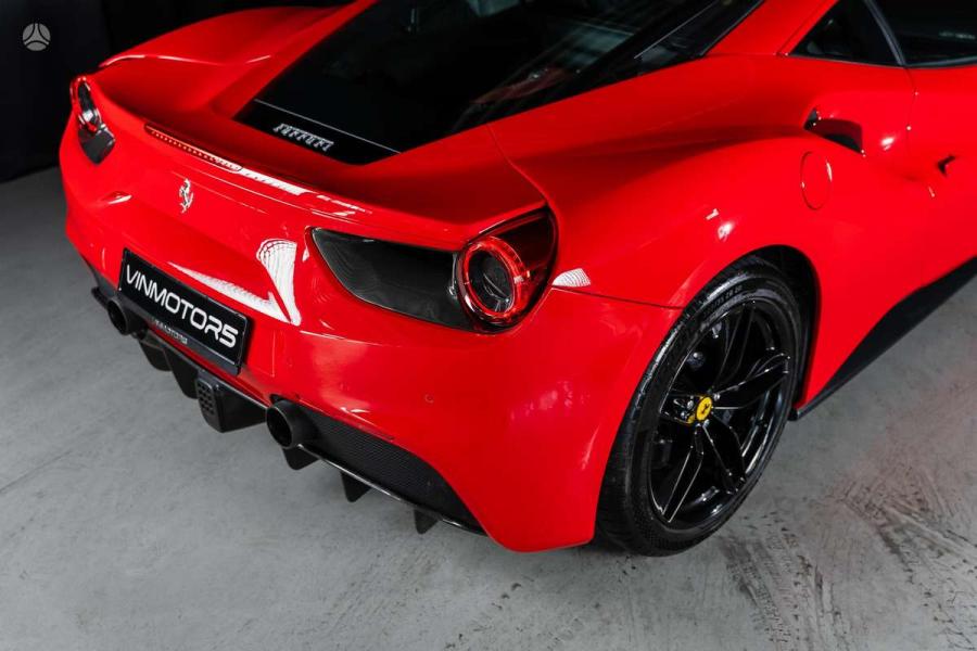 Красный Феррари 488 GTB 2017 в Вильнюс, объемом двигателя 3.90 л и пробегом 57 тыс. км за 169999 €, фото 17 на AUTOMOTO.COM.LV