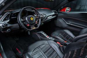 Красный Феррари 488 GTB 2017 в Вильнюс, объемом двигателя 3.90 л и пробегом 57 тыс. км за 169999 €, фото 22 на AUTOMOTO.COM.LV