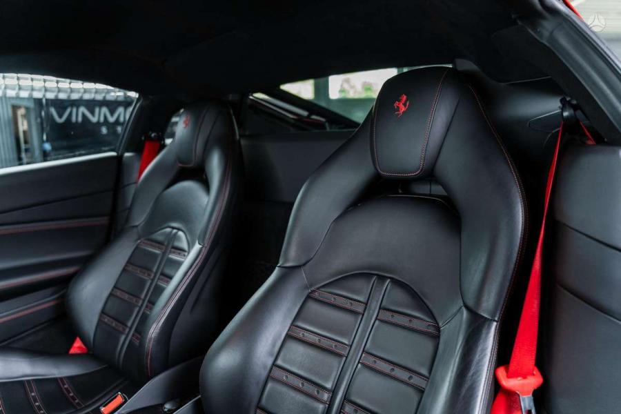 Красный Феррари 488 GTB 2017 в Вильнюс, объемом двигателя 3.90 л и пробегом 57 тыс. км за 169999 €, фото 23 на AUTOMOTO.COM.LV