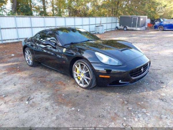Black Ferrari California 2013 in Klaipeda, with an engine capacity of 4.31 L and mileage of 20 thousand km for 63000 €, photo 1 on AUTOMOTO.COM.LV
