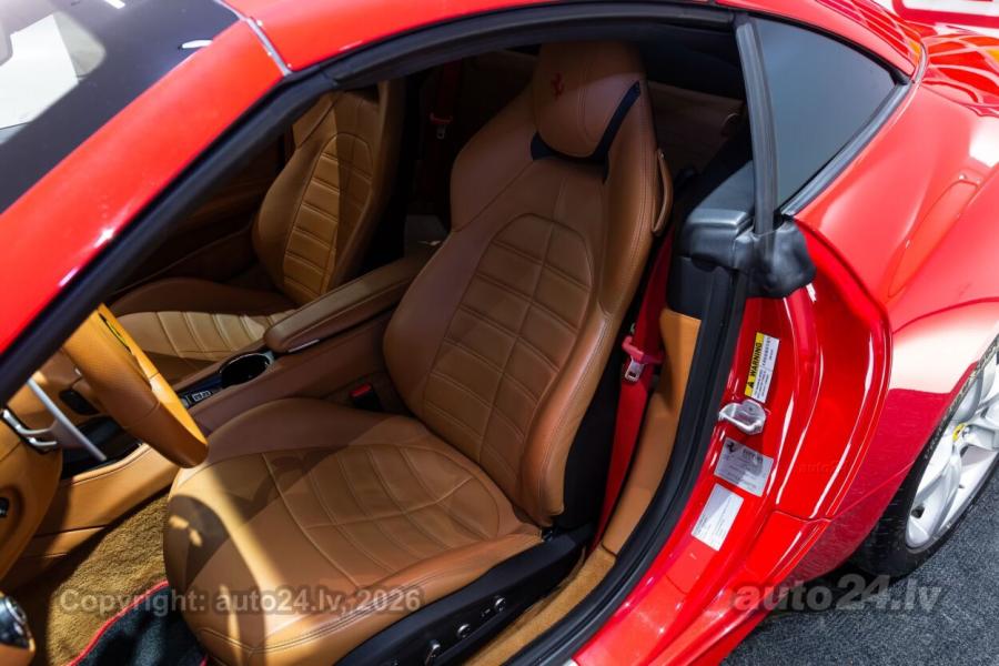 Red Ferrari California 2015 in Tallinn, with an engine capacity of 3.90 L and mileage of 34 thousand km for 156198 €, photo 13 on AUTOMOTO.COM.LV