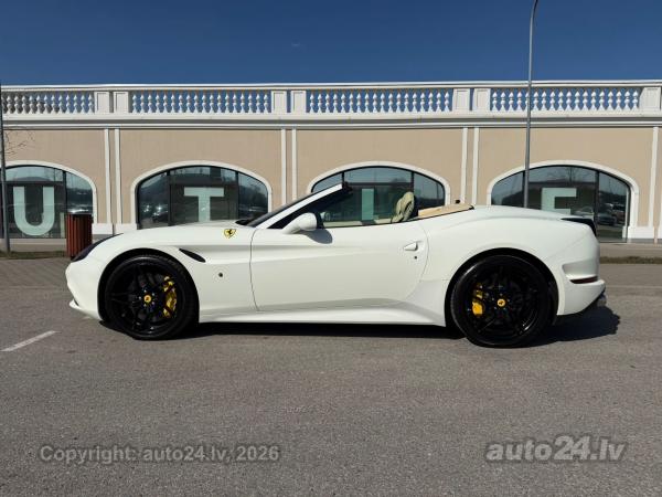 White Ferrari California 2015 in Riga, with an engine capacity of 0.00 L and mileage of 55 thousand km for 135160 €, photo 2 on AUTOMOTO.COM.LV