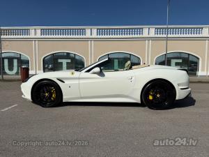 White Ferrari California 2015 in Riga, with an engine capacity of 0.00 L and mileage of 55 thousand km for 135160 €, photo 3 on AUTOMOTO.COM.LV