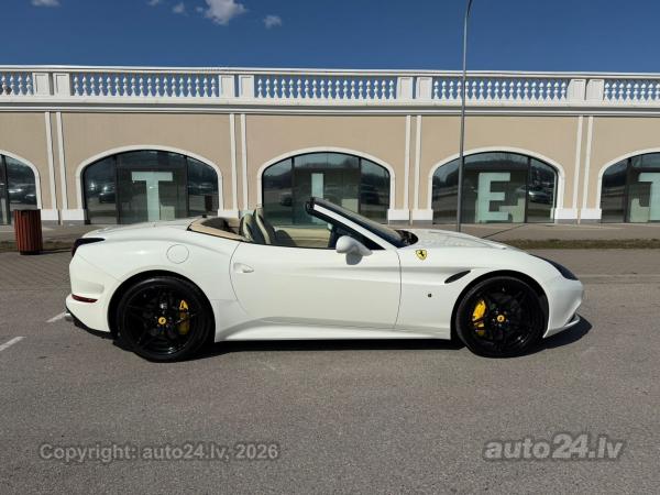 White Ferrari California 2015 in Riga, with an engine capacity of 0.00 L and mileage of 55 thousand km for 135160 €, photo 4 on AUTOMOTO.COM.LV