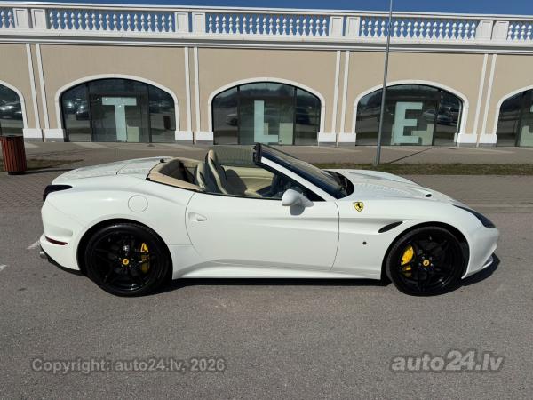 White Ferrari California 2015 in Riga, with an engine capacity of 0.00 L and mileage of 55 thousand km for 135160 €, photo 5 on AUTOMOTO.COM.LV