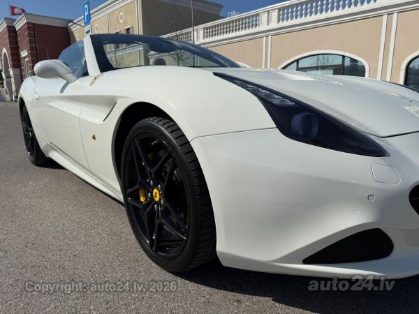 White Ferrari California 2015 in Riga, with an engine capacity of 0.00 L and mileage of 55 thousand km for 135160 €, photo 6 on AUTOMOTO.COM.LV