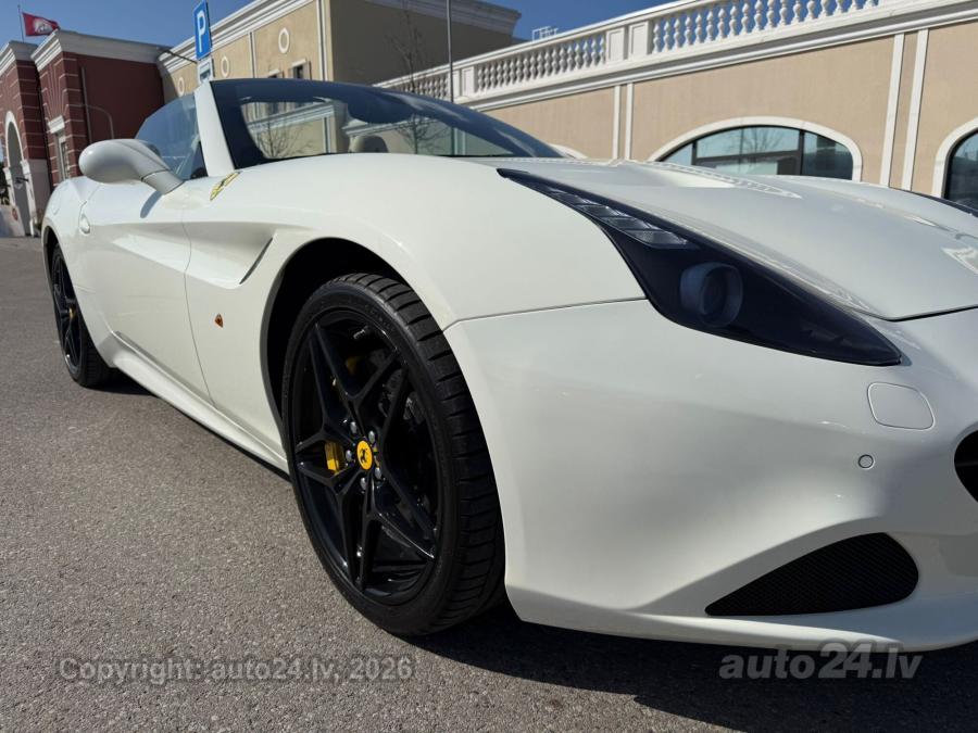 White Ferrari California 2015 in Riga, with an engine capacity of 0.00 L and mileage of 55 thousand km for 135160 €, photo 7 on AUTOMOTO.COM.LV