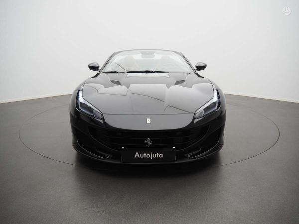 Black Ferrari Portofino 2020 in Vilnius, with an engine capacity of 3.86 L and mileage of 30 thousand km for 211750 €, photo 2 on AUTOMOTO.COM.LV