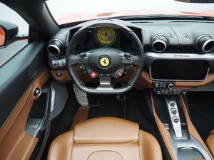 Black Ferrari Portofino 2020 in Vilnius, with an engine capacity of 3.86 L and mileage of 30 thousand km for 211750 €, photo 19 on AUTOMOTO.COM.LV