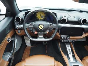 Black Ferrari Portofino 2020 in Vilnius, with an engine capacity of 3.86 L and mileage of 30 thousand km for 211750 €, photo 24 on AUTOMOTO.COM.LV