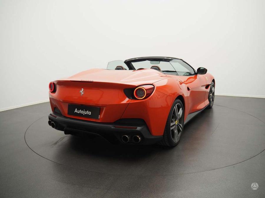 Sarkans Ferrari Portofino 2020 Viļņa, ar dzinēja tilpumu 3.86 L un nobraukumu 30 tūkst. km par 245388 €, foto 4 vietnē AUTOMOTO.COM.LV