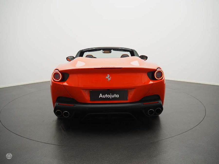 Sarkans Ferrari Portofino 2020 Viļņa, ar dzinēja tilpumu 3.86 L un nobraukumu 30 tūkst. km par 245388 €, foto 5 vietnē AUTOMOTO.COM.LV