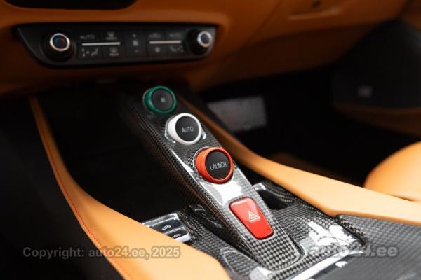 Sarkans Ferrari Portofino 2023 Tallina, ar dzinēja tilpumu 3.90 L un nobraukumu 13 tūkst. km par 289000 €, foto 11 vietnē AUTOMOTO.COM.LV