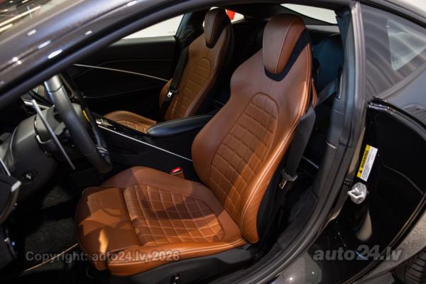 Black Ferrari Roma 2022 in Tallinn, with an engine capacity of 3.90 L and mileage of 8 thousand km for 204600 €, photo 7 on AUTOMOTO.COM.LV