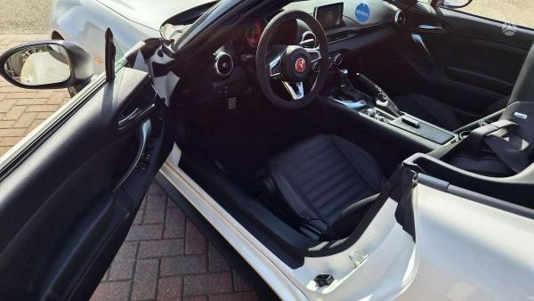 White Fiat 124 2017 in Siauliai, with an engine capacity of 1.40 L and mileage of 57 thousand km for 24900 €, photo 10 on AUTOMOTO.COM.LV