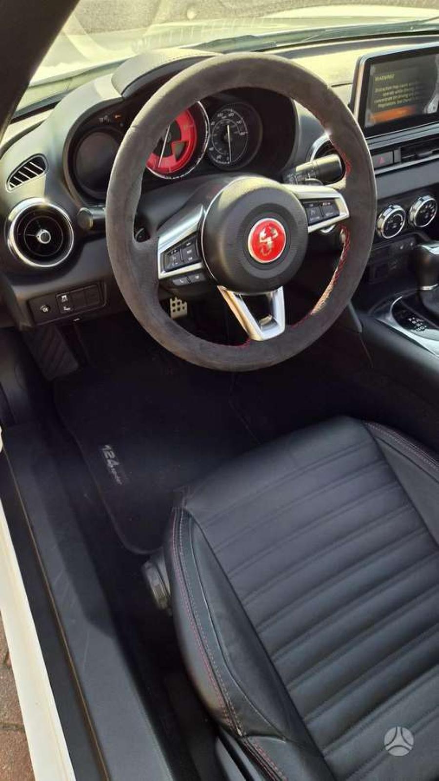 White Fiat 124 2017 in Siauliai, with an engine capacity of 1.40 L and mileage of 57 thousand km for 24900 €, photo 13 on AUTOMOTO.COM.LV