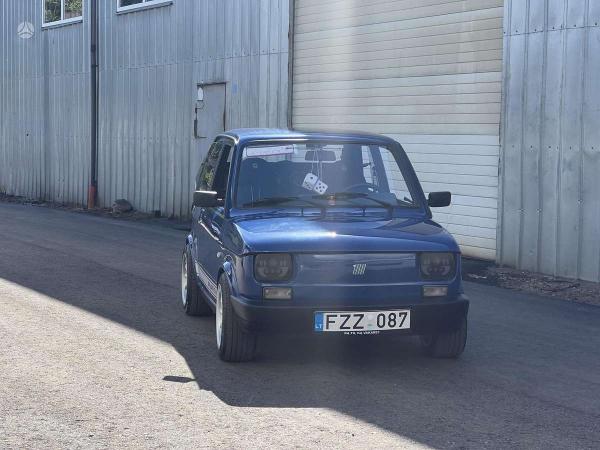 Fiat 126 2000 in Vilnius on AUTOMOTO.COM.LV Blue Fiat 126 2000 in Vilnius, with an engine capacity of 0.65 L and mileage of 91 thousand km for 4300 €, photo 4 on AUTOMOTO.COM.LV