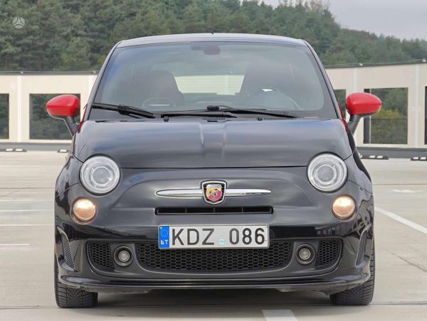 Черный Фиат 500 Abarth 2017 в Вильнюс, объемом двигателя 1.37 л и пробегом 61 тыс. км за 10500 €, фото 3 на AUTOMOTO.COM.LV