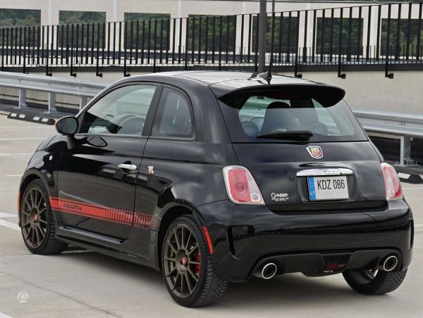 Черный Фиат 500 Abarth 2017 в Вильнюс, объемом двигателя 1.37 л и пробегом 61 тыс. км за 10500 €, фото 9 на AUTOMOTO.COM.LV
