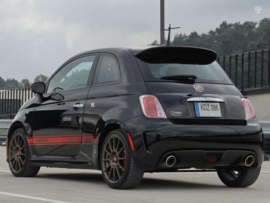 Черный Фиат 500 Abarth 2017 в Вильнюс, объемом двигателя 1.37 л и пробегом 61 тыс. км за 10500 €, фото 10 на AUTOMOTO.COM.LV