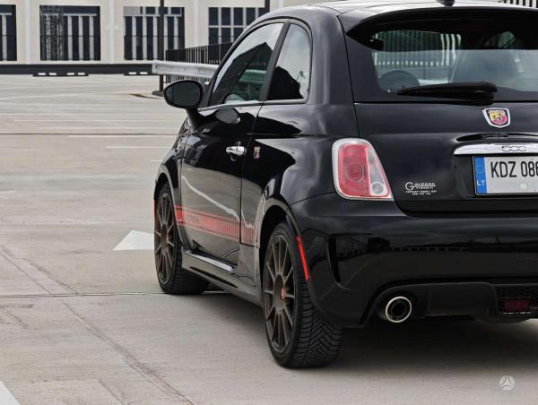 Черный Фиат 500 Abarth 2017 в Вильнюс, объемом двигателя 1.37 л и пробегом 61 тыс. км за 10500 €, фото 11 на AUTOMOTO.COM.LV
