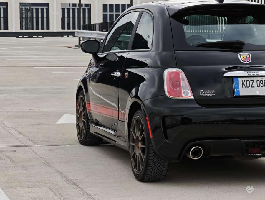 Черный Фиат 500 Abarth 2017 в Вильнюс, объемом двигателя 1.37 л и пробегом 61 тыс. км за 10500 €, фото 11 на AUTOMOTO.COM.LV