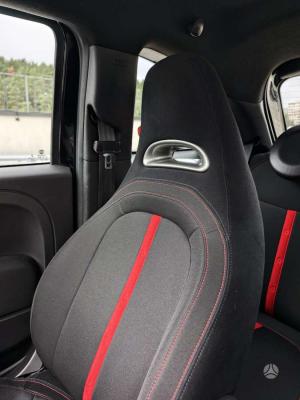 Черный Фиат 500 Abarth 2017 в Вильнюс, объемом двигателя 1.37 л и пробегом 61 тыс. км за 10500 €, фото 20 на AUTOMOTO.COM.LV