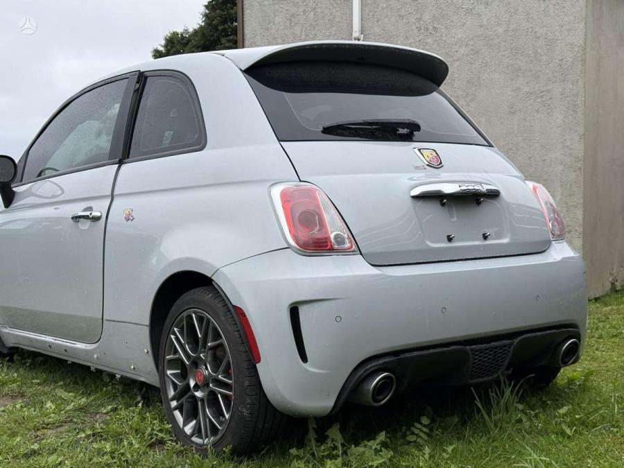Pelēks Fiat 500 Abarth 2017 Klaipėda, ar dzinēja tilpumu 1.40 L un nobraukumu 66 tūkst. km par 3500 €, foto 3 vietnē AUTOMOTO.COM.LV