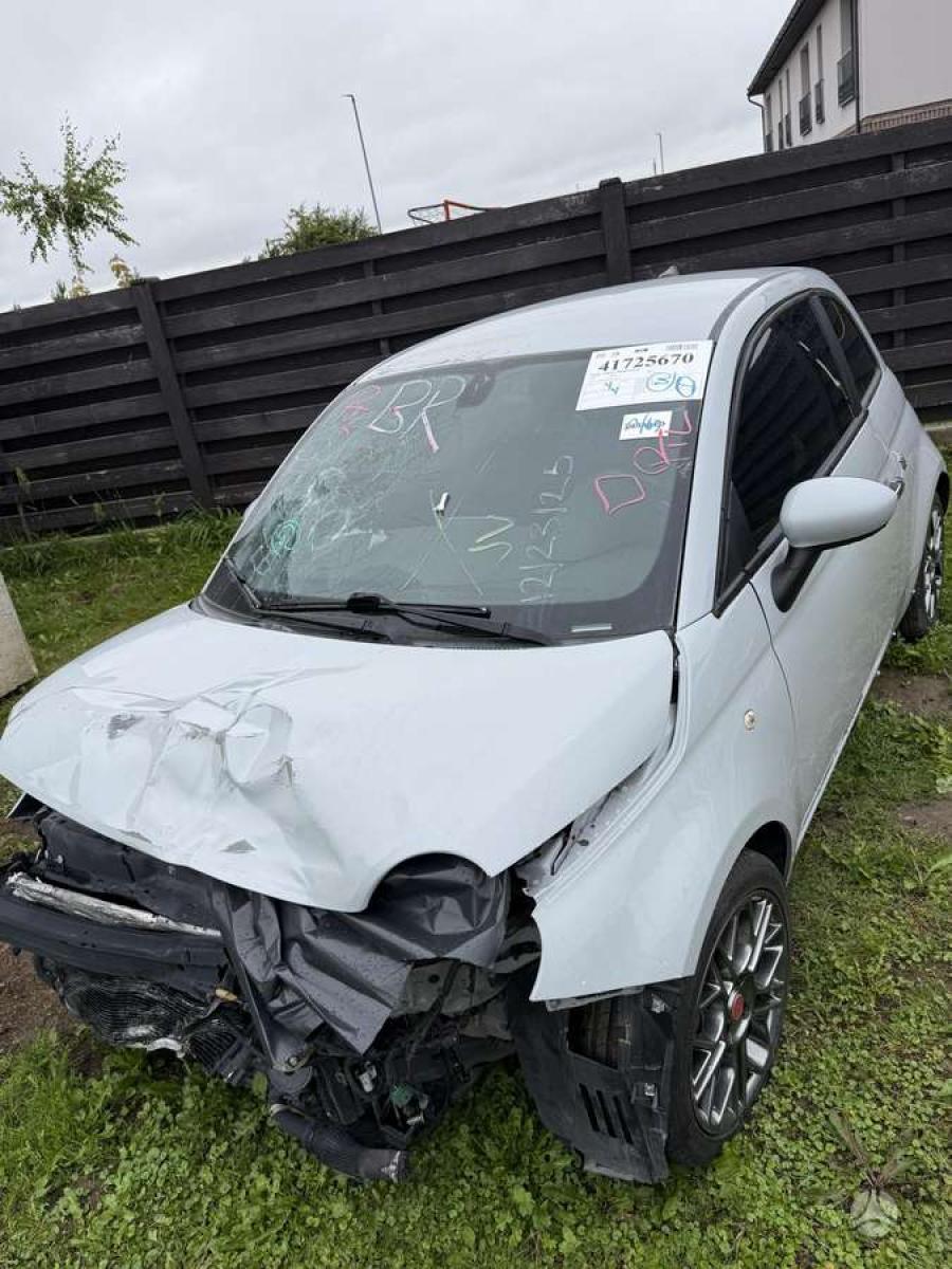 Pelēks Fiat 500 Abarth 2017 Klaipėda, ar dzinēja tilpumu 1.40 L un nobraukumu 66 tūkst. km par 3500 €, foto 8 vietnē AUTOMOTO.COM.LV