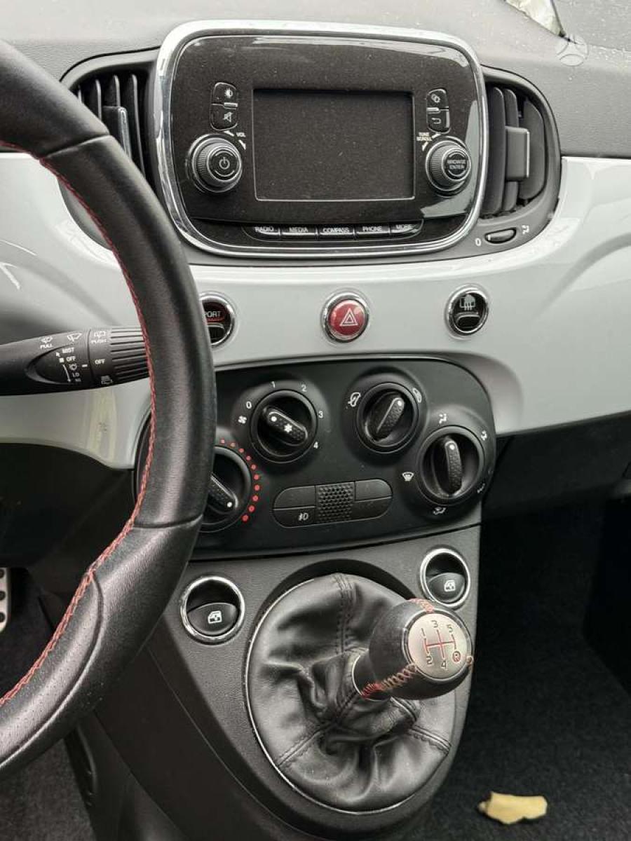 Pelēks Fiat 500 Abarth 2017 Klaipėda, ar dzinēja tilpumu 1.40 L un nobraukumu 66 tūkst. km par 3500 €, foto 17 vietnē AUTOMOTO.COM.LV