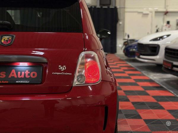Red Fiat 500 Abarth 2016 in Vilnius, with an engine capacity of 1.37 L and mileage of 189 thousand km for 10650 €, photo 8 on AUTOMOTO.COM.LV